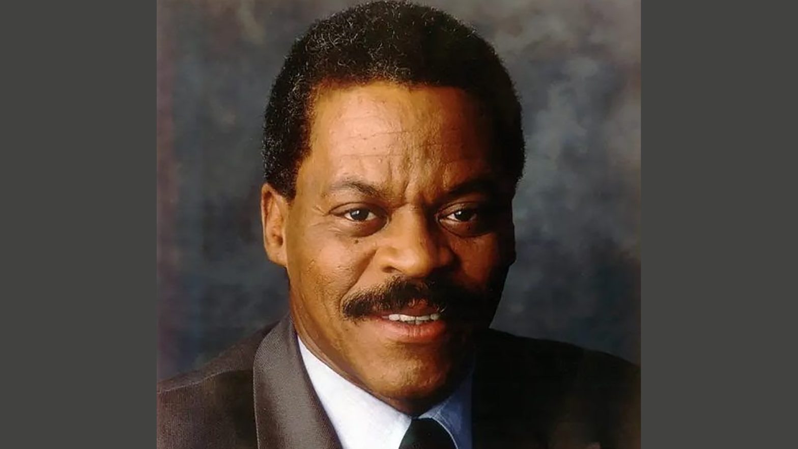 Bernard Shaw, Veteran CNN Journalist, Has Passed At 82 – The Tennessee ...