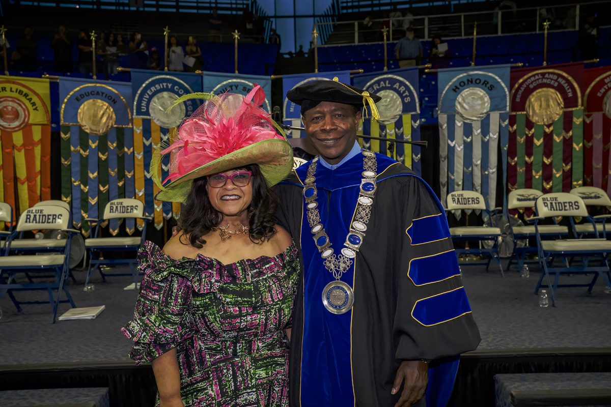 MTSU First Lady Elizabeth McPhee Dies at 72 – The Tennessee Tribune